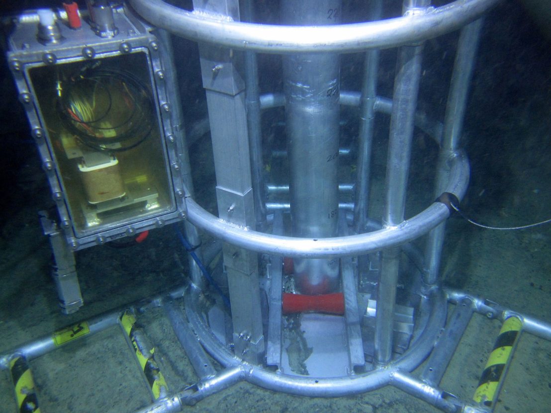 Chatham Rise NZ, 1.5m core (6 inch diameter) at 400m water depth ...